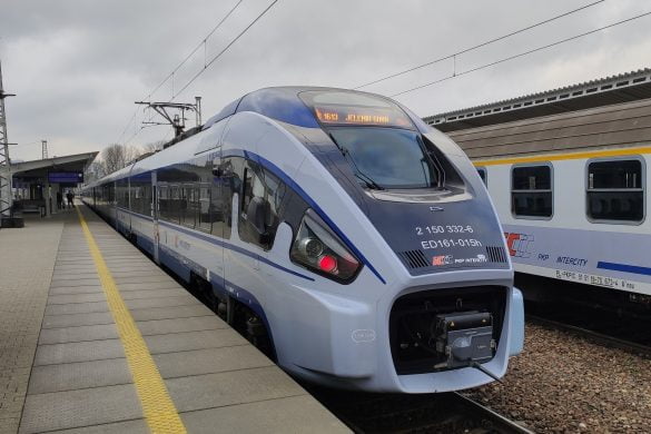 Driving in Poland - speed limits, rules, tips - Explore Poland